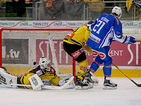 Salzburg gewinnt Schlager in Linz - sport.ORF.at